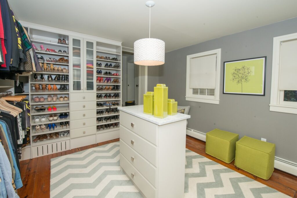 Walk In Closets – Closets Plus